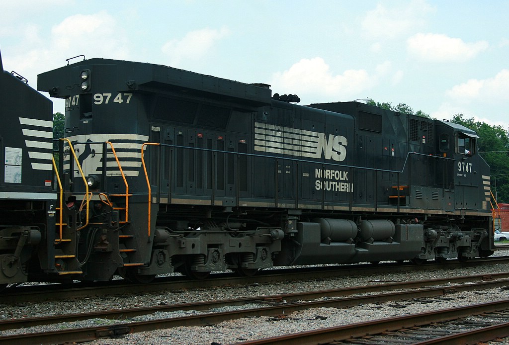 NS 9747